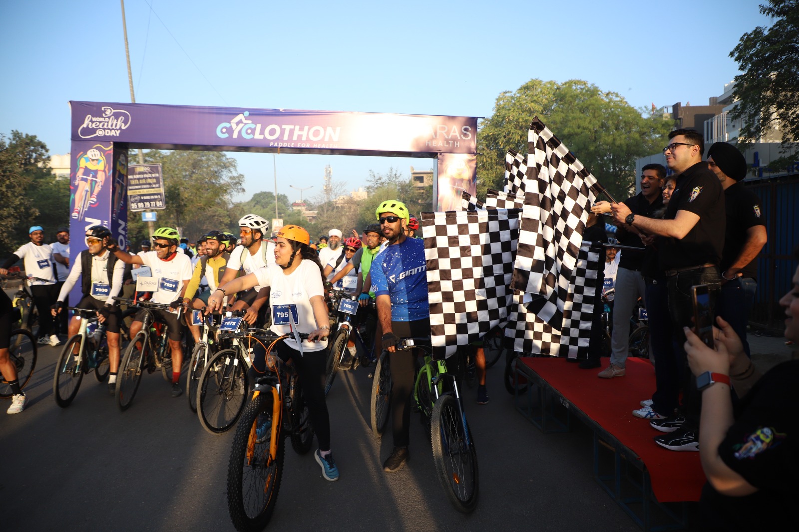 Aceclofenac with Paracetamol: Uses, Dosage, Side Effects, and Interactions.